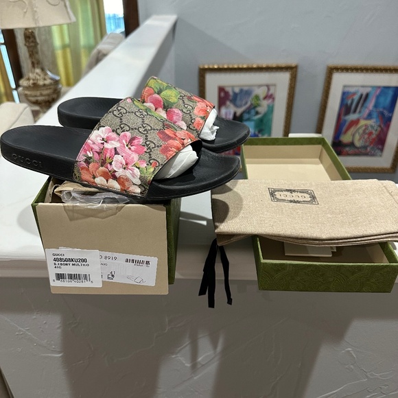 Gucci | Shoes | Authentic Gucci Gg Blooms Supreme Slide Sandals Size 4 ...